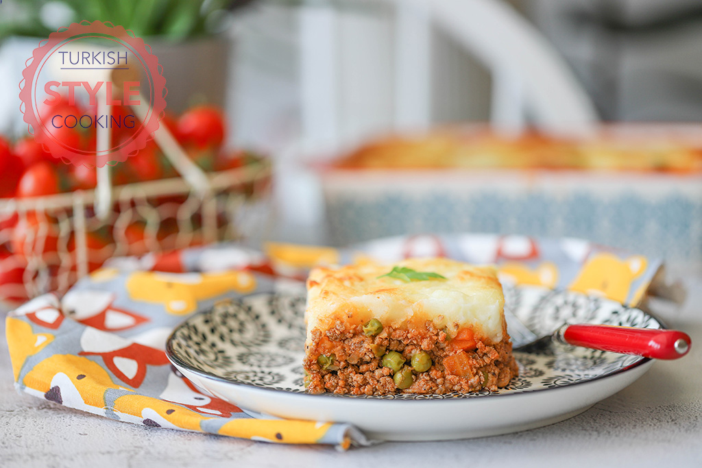 Cottage Pie Recipe | Turkish Style Cooking